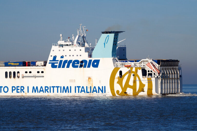 Moby returns the RoRo vessels ALF POLLAK and MARIA GRAZIA ONORATO to Siem